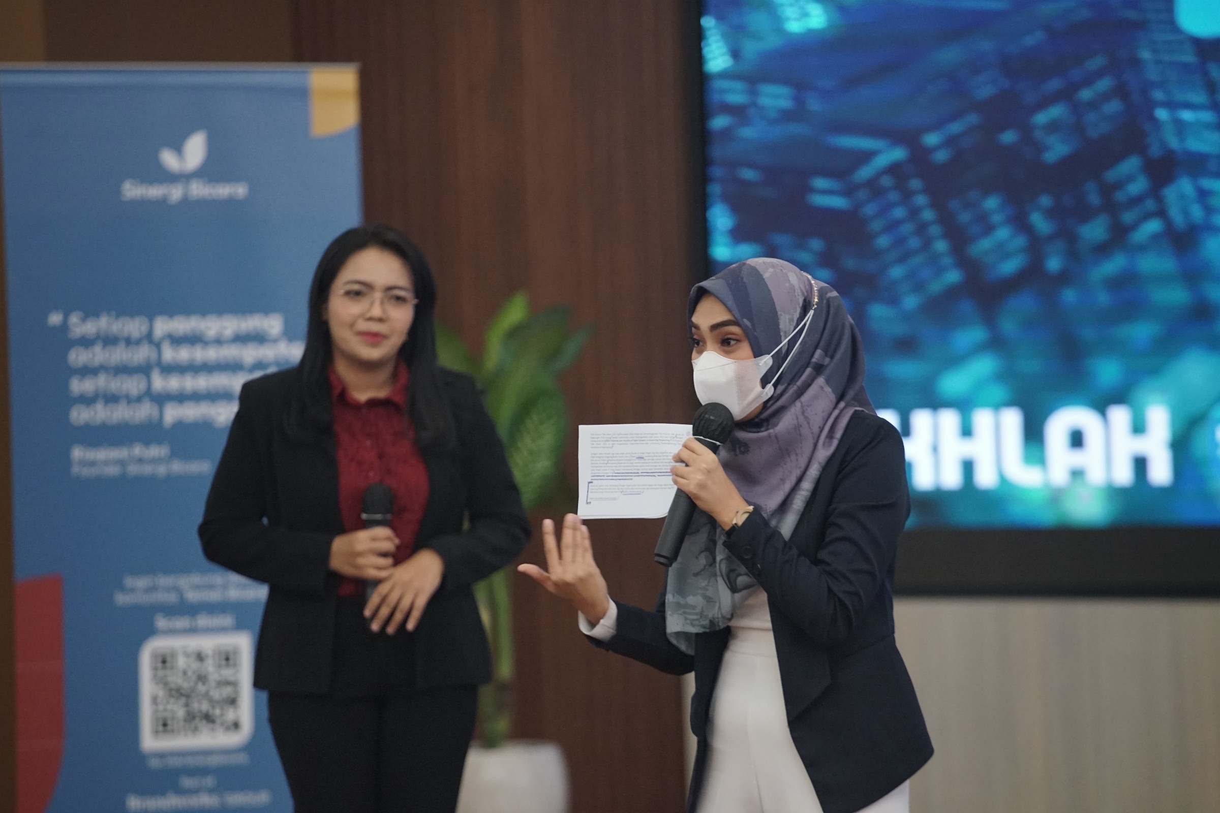 MC & Moderator Training for PLN UID Jawa Timur - PT Sinergi Bicara ...